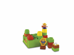 Little People Build 'N Carry Farm™